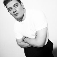 MIKAYA – слушать онлайн песни и альбомы исполнителя бесплатно на МТС Музыке