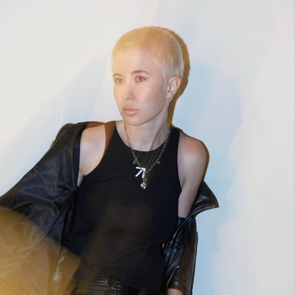 LIZOK – слушать онлайн в хорошем качестве на МТС Музыке